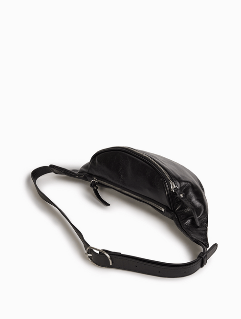 Tracy, notre première banane en cuir – nat & nin